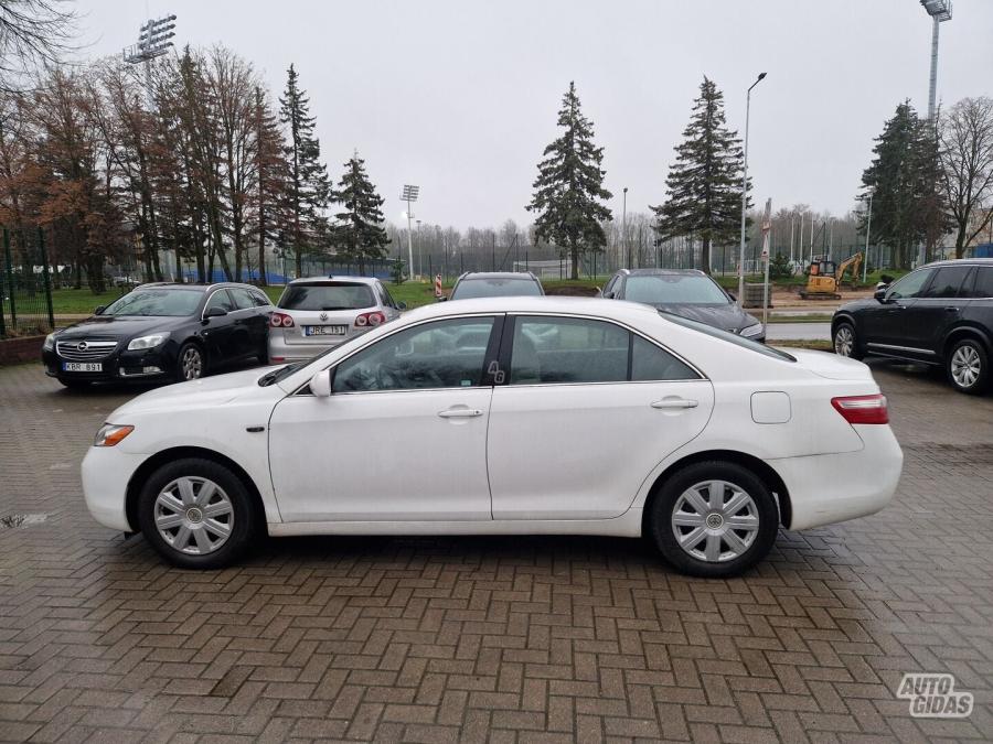 Balts Toyota Camry 2009 Klaipėda, ar dzinēja tilpumu 2.40 L un nobraukumu 169 tūkst. km par 3200 €, foto 8 vietnē AUTOMOTO.COM.LV