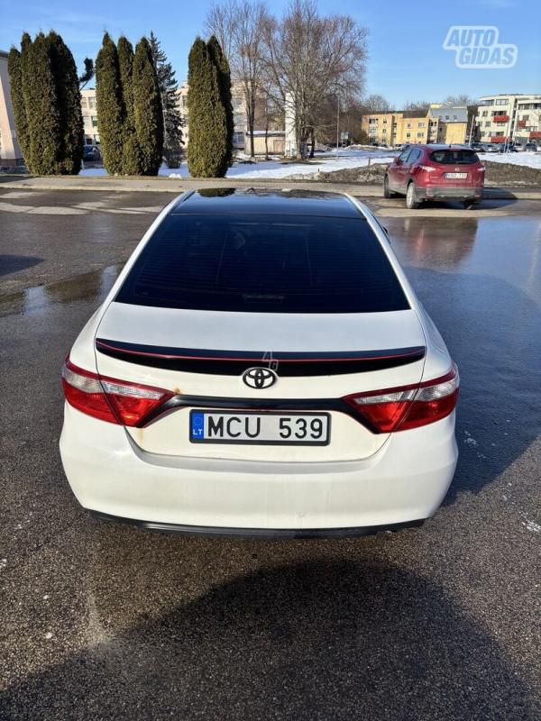 Balts Toyota Camry 2015 Utena, ar dzinēja tilpumu 2.50 L un nobraukumu 135 tūkst. km par 7500 €, foto 5 vietnē AUTOMOTO.COM.LV
