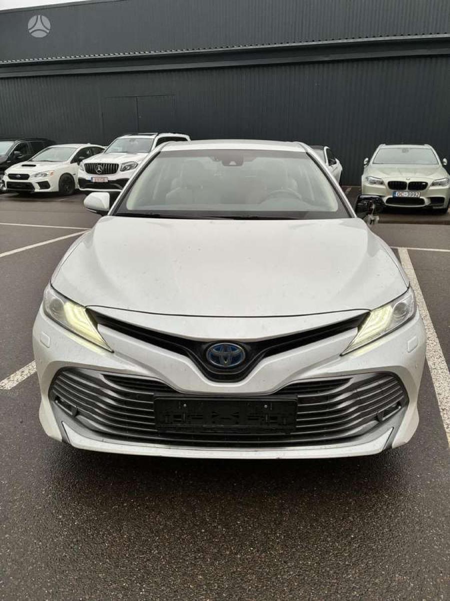 Balts Toyota Camry 2019 Viļņa, ar dzinēja tilpumu 2.50 L un nobraukumu 122 tūkst. km par 13500 €, foto 3 vietnē AUTOMOTO.COM.LV