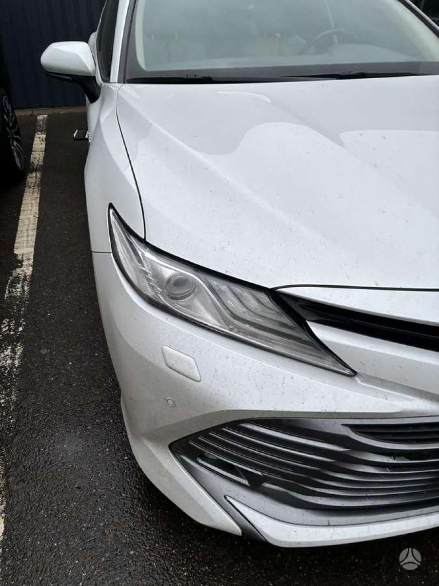 Balts Toyota Camry 2019 Viļņa, ar dzinēja tilpumu 2.50 L un nobraukumu 122 tūkst. km par 13500 €, foto 7 vietnē AUTOMOTO.COM.LV