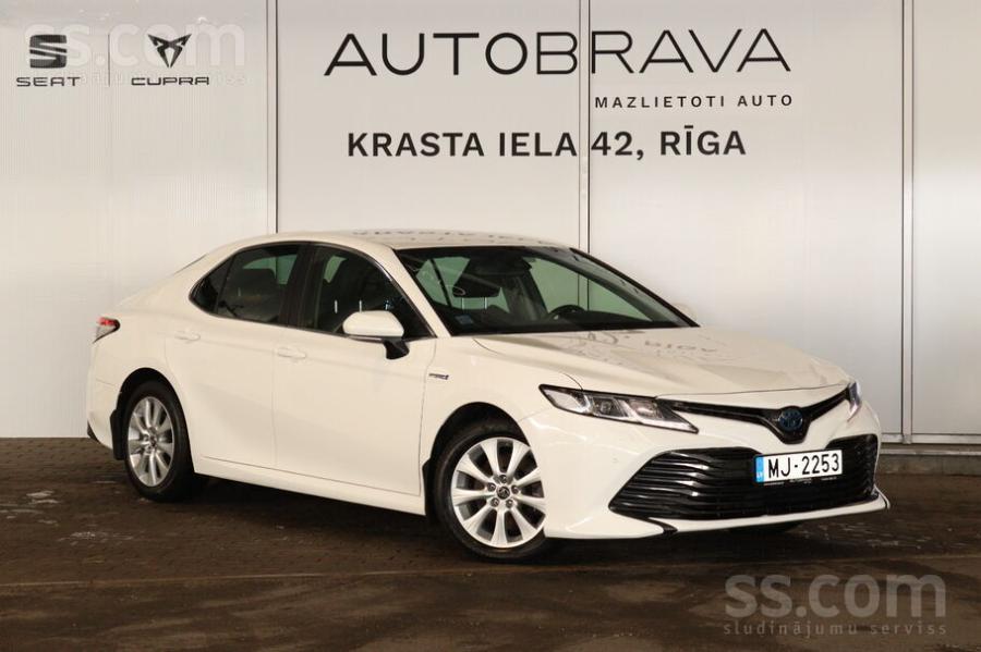 Белый Тойота Камри 2019 в Рига, объемом двигателя 2.50 л и пробегом 59 тыс. км за 21500 €, фото 4 на AUTOMOTO.COM.LV