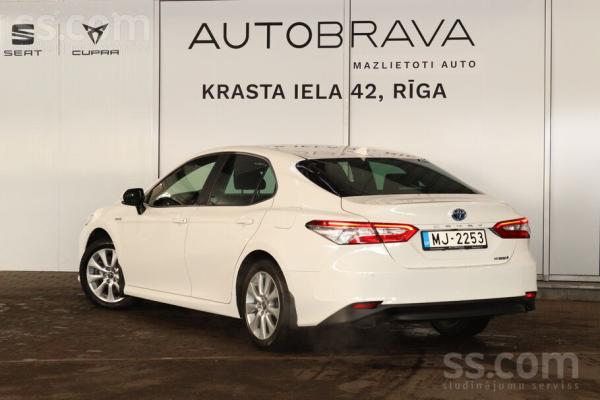 Белый Тойота Камри 2019 в Рига, объемом двигателя 2.50 л и пробегом 59 тыс. км за 21500 €, фото 8 на AUTOMOTO.COM.LV