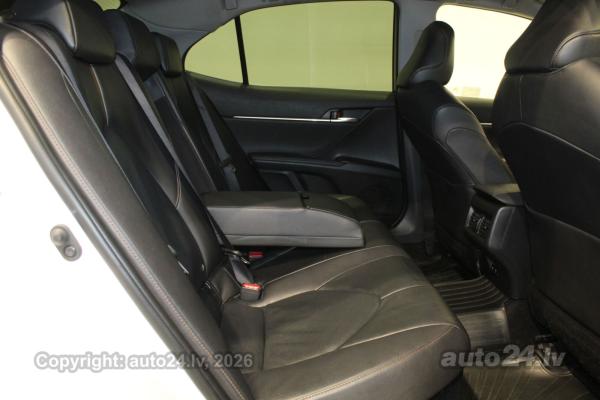 Balts Toyota Camry 2019 Tallina, ar dzinēja tilpumu 2.50 L un nobraukumu 211 tūkst. km par 17490 €, foto 7 vietnē AUTOMOTO.COM.LV