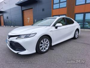 Balts Toyota Camry 2019 Tallina, ar dzinēja tilpumu 2.50 L un nobraukumu 250 tūkst. km par 16500 €, foto 3 vietnē AUTOMOTO.COM.LV