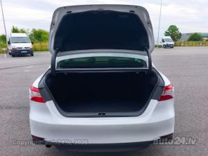 Balts Toyota Camry 2019 Tallina, ar dzinēja tilpumu 2.50 L un nobraukumu 250 tūkst. km par 16500 €, foto 12 vietnē AUTOMOTO.COM.LV