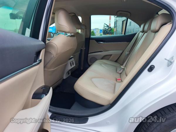 Белый Тойота Камри 2019 в Таллин, объемом двигателя 2.50 л и пробегом 250 тыс. км за 15900 €, фото 10 на AUTOMOTO.COM.LV