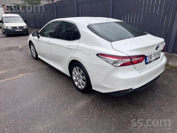 Balts Toyota Camry 2019 Rīga, ar dzinēja tilpumu 2.50 L un nobraukumu 192 tūkst. km par 17500 €, foto 3 vietnē AUTOMOTO.COM.LV