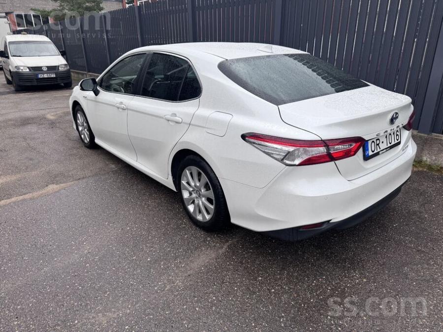 Balts Toyota Camry 2019 Rīga, ar dzinēja tilpumu 2.50 L un nobraukumu 192 tūkst. km par 17500 €, foto 4 vietnē AUTOMOTO.COM.LV