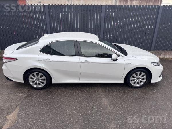 Balts Toyota Camry 2019 Rīga, ar dzinēja tilpumu 2.50 L un nobraukumu 192 tūkst. km par 17500 €, foto 5 vietnē AUTOMOTO.COM.LV
