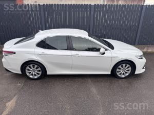 Balts Toyota Camry 2019 Rīga, ar dzinēja tilpumu 2.50 L un nobraukumu 192 tūkst. km par 17500 €, foto 6 vietnē AUTOMOTO.COM.LV