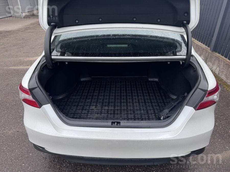 Balts Toyota Camry 2019 Rīga, ar dzinēja tilpumu 2.50 L un nobraukumu 192 tūkst. km par 17500 €, foto 11 vietnē AUTOMOTO.COM.LV