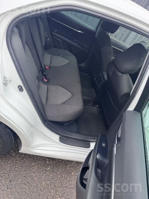 Balts Toyota Camry 2019 Rīga, ar dzinēja tilpumu 2.50 L un nobraukumu 192 tūkst. km par 17500 €, foto 13 vietnē AUTOMOTO.COM.LV