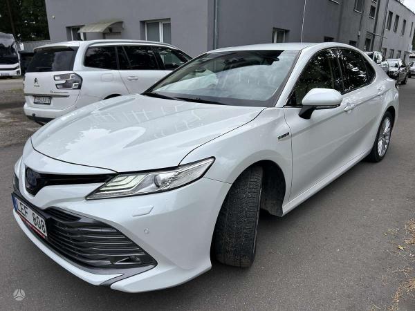 Balts Toyota Camry 2019 Viļņa, ar dzinēja tilpumu 2.49 L un nobraukumu 205 tūkst. km par 18900 €, foto 4 vietnē AUTOMOTO.COM.LV