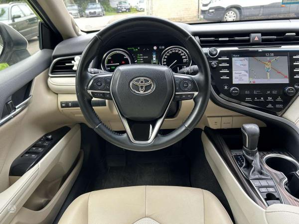 Balts Toyota Camry 2019 Viļņa, ar dzinēja tilpumu 2.49 L un nobraukumu 205 tūkst. km par 18900 €, foto 10 vietnē AUTOMOTO.COM.LV