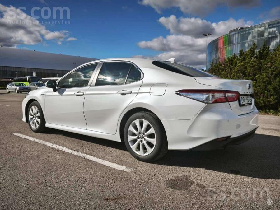 Balts Toyota Camry 2019 Rīga, ar dzinēja tilpumu 2.50 L un nobraukumu 192 tūkst. km par 14900 €, foto 1 vietnē AUTOMOTO.COM.LV
