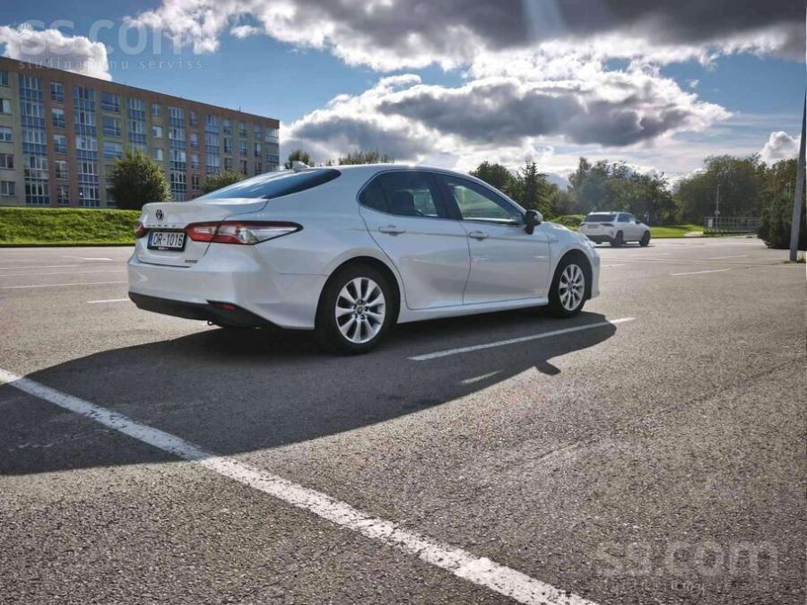 Balts Toyota Camry 2019 Rīga, ar dzinēja tilpumu 2.50 L un nobraukumu 192 tūkst. km par 14900 €, foto 3 vietnē AUTOMOTO.COM.LV
