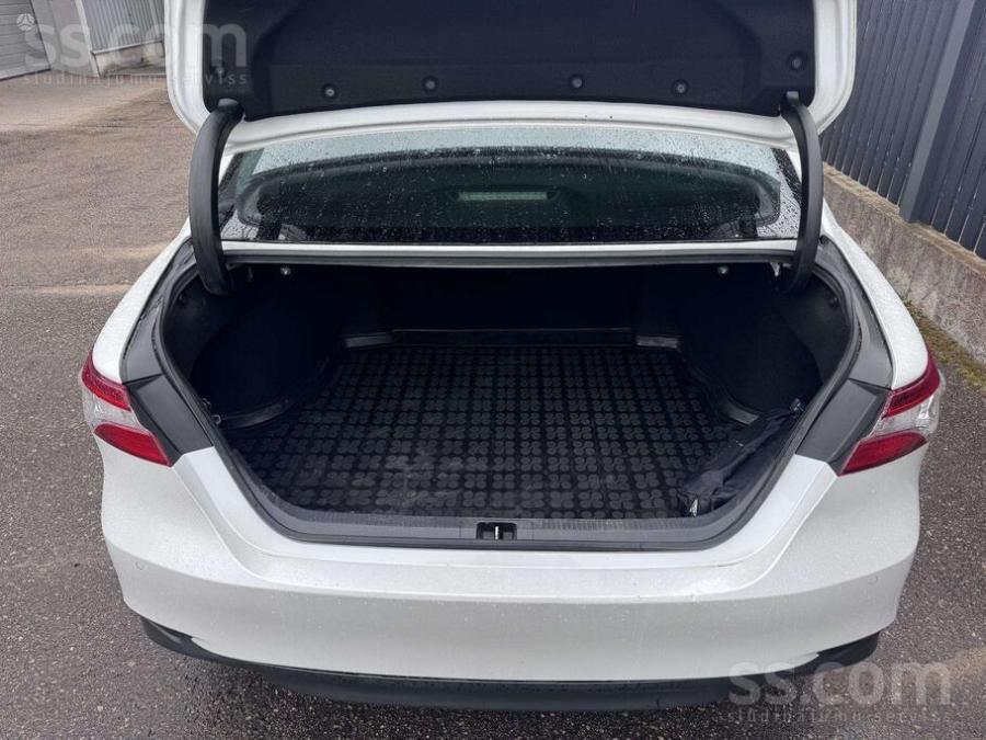 Balts Toyota Camry 2019 Rīga, ar dzinēja tilpumu 2.50 L un nobraukumu 192 tūkst. km par 14900 €, foto 9 vietnē AUTOMOTO.COM.LV
