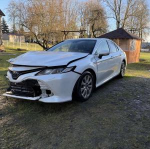 Balts Toyota Camry 2020 Trakai, ar dzinēja tilpumu 2.50 L un nobraukumu 111 tūkst. km par 7800 €, foto 3 vietnē AUTOMOTO.COM.LV