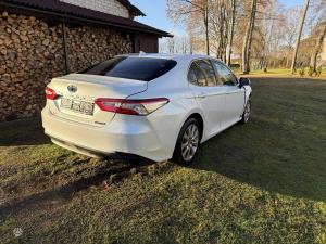 Balts Toyota Camry 2020 Trakai, ar dzinēja tilpumu 2.50 L un nobraukumu 111 tūkst. km par 7800 €, foto 5 vietnē AUTOMOTO.COM.LV