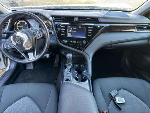 Balts Toyota Camry 2020 Trakai, ar dzinēja tilpumu 2.50 L un nobraukumu 111 tūkst. km par 7800 €, foto 8 vietnē AUTOMOTO.COM.LV