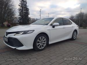 White Toyota Camry 2020 in Tallinn, with an engine capacity of 2.50 L and mileage of 275 thousand km for 16000 €, photo 2 on AUTOMOTO.COM.LV