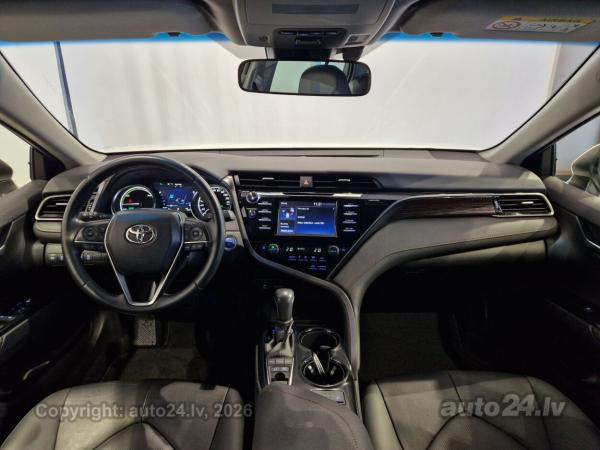 Balts Toyota Camry 2020 Tallina, ar dzinēja tilpumu 2.50 L un nobraukumu 95 tūkst. km par 21490 €, foto 8 vietnē AUTOMOTO.COM.LV