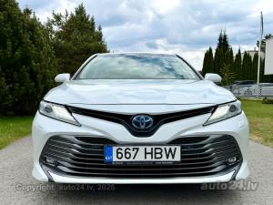 Белый Тойота Камри 2020 в Таллин, объемом двигателя 2.50 л и пробегом 190 тыс. км за 18500 €, фото 5 на AUTOMOTO.COM.LV