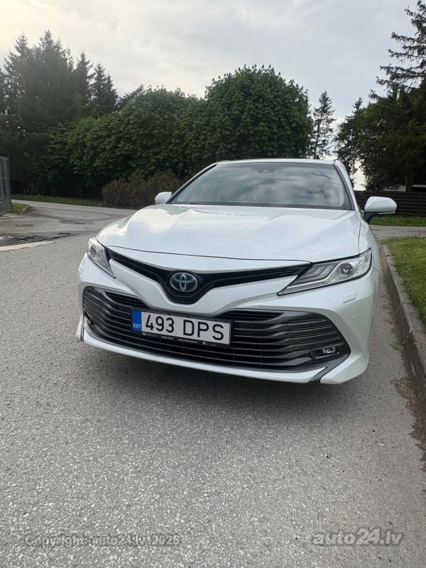 Balts Toyota Camry 2020 Tallina, ar dzinēja tilpumu 0.00 L un nobraukumu 127 tūkst. km par 18977 €, foto 1 vietnē AUTOMOTO.COM.LV