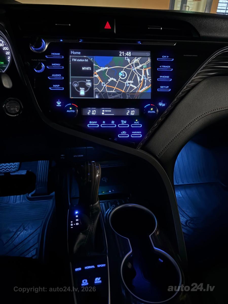 Balts Toyota Camry 2020 Tallina, ar dzinēja tilpumu 0.00 L un nobraukumu 127 tūkst. km par 18977 €, foto 10 vietnē AUTOMOTO.COM.LV