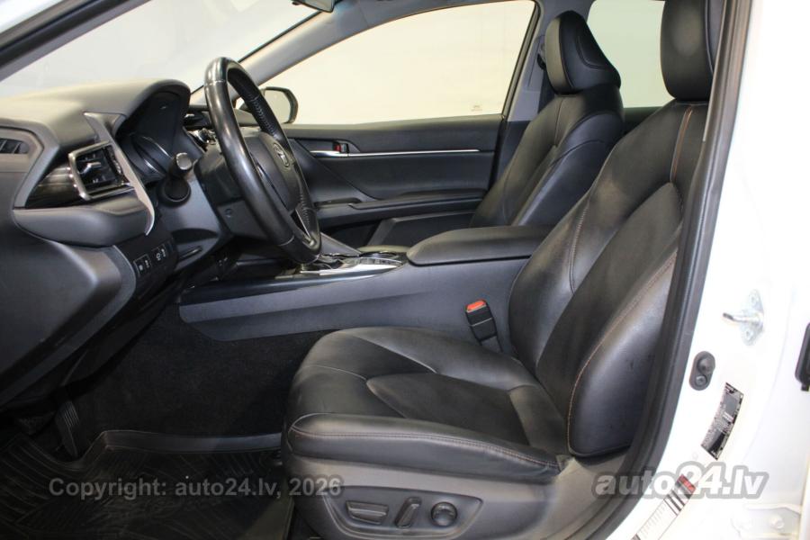 Balts Toyota Camry 2020 Tallina, ar dzinēja tilpumu 2.50 L un nobraukumu 170 tūkst. km par 17990 €, foto 11 vietnē AUTOMOTO.COM.LV