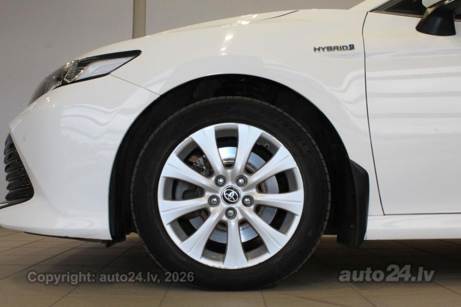 Balts Toyota Camry 2020 Tallina, ar dzinēja tilpumu 2.50 L un nobraukumu 170 tūkst. km par 17990 €, foto 15 vietnē AUTOMOTO.COM.LV