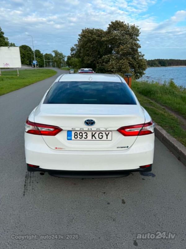 Balts Toyota Camry 2020 Tallina, ar dzinēja tilpumu 2.50 L un nobraukumu 141 tūkst. km par 19999 €, foto 5 vietnē AUTOMOTO.COM.LV