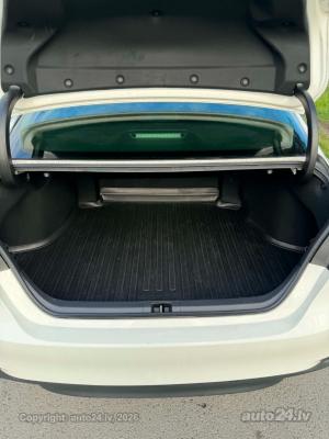 Balts Toyota Camry 2020 Tallina, ar dzinēja tilpumu 2.50 L un nobraukumu 141 tūkst. km par 19999 €, foto 7 vietnē AUTOMOTO.COM.LV