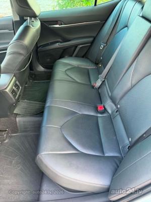 Balts Toyota Camry 2020 Tallina, ar dzinēja tilpumu 2.50 L un nobraukumu 141 tūkst. km par 19999 €, foto 8 vietnē AUTOMOTO.COM.LV
