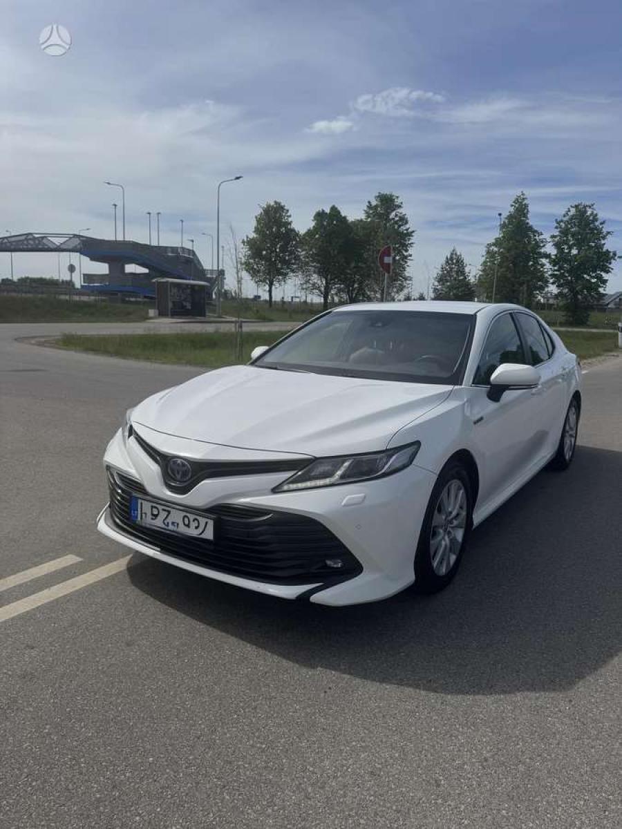 Balts Toyota Camry 2020 Viļņa, ar dzinēja tilpumu 2.49 L un nobraukumu 205 tūkst. km par 18300 €, foto 3 vietnē AUTOMOTO.COM.LV