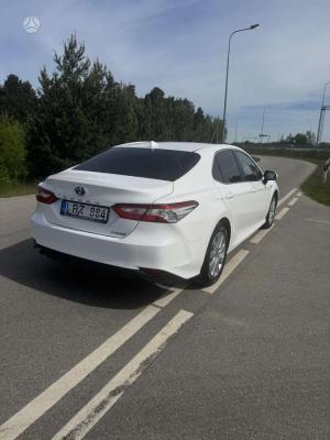 Balts Toyota Camry 2020 Viļņa, ar dzinēja tilpumu 2.49 L un nobraukumu 205 tūkst. km par 18300 €, foto 8 vietnē AUTOMOTO.COM.LV