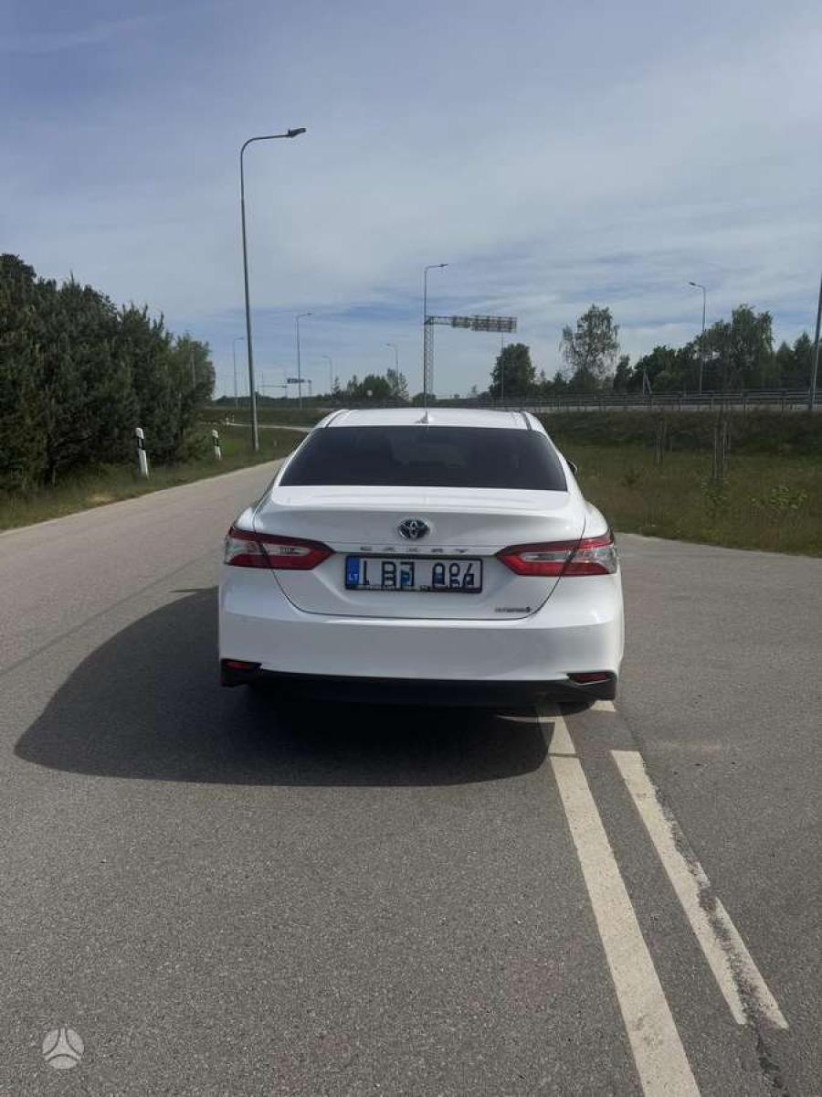 Balts Toyota Camry 2020 Viļņa, ar dzinēja tilpumu 2.49 L un nobraukumu 205 tūkst. km par 18300 €, foto 9 vietnē AUTOMOTO.COM.LV