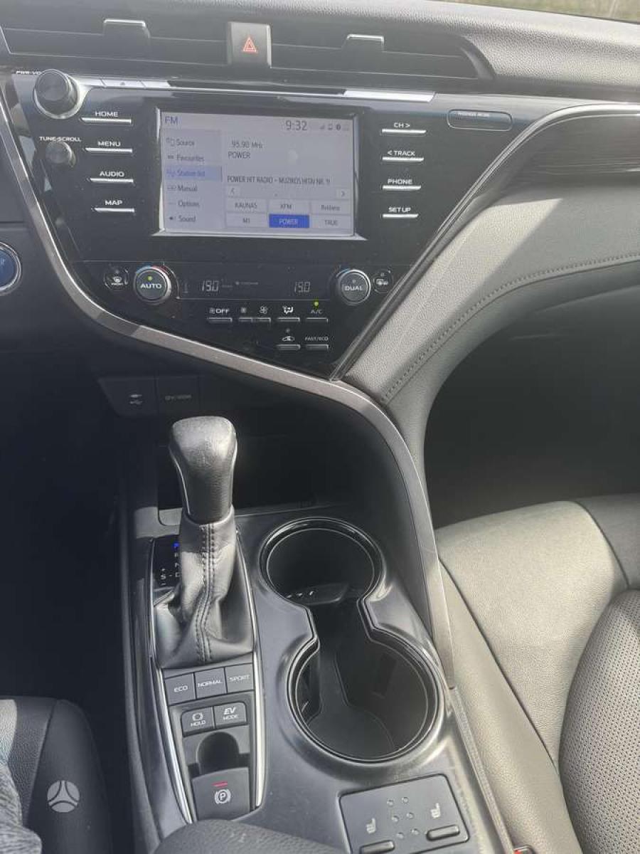 Balts Toyota Camry 2020 Viļņa, ar dzinēja tilpumu 2.49 L un nobraukumu 205 tūkst. km par 18300 €, foto 15 vietnē AUTOMOTO.COM.LV