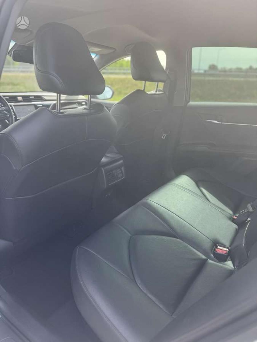 Balts Toyota Camry 2020 Viļņa, ar dzinēja tilpumu 2.49 L un nobraukumu 205 tūkst. km par 18300 €, foto 17 vietnē AUTOMOTO.COM.LV