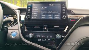 White Toyota Camry 2021 in Tallinn, with an engine capacity of 2.49 L and mileage of 89 thousand km for 26995 €, photo 14 on AUTOMOTO.COM.LV