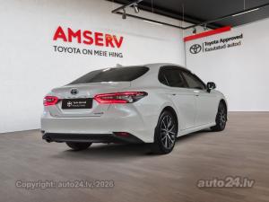 Balts Toyota Camry 2021 Tallina, ar dzinēja tilpumu 2.50 L un nobraukumu 70 tūkst. km par 29990 €, foto 3 vietnē AUTOMOTO.COM.LV