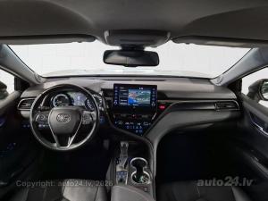 Balts Toyota Camry 2021 Tallina, ar dzinēja tilpumu 2.50 L un nobraukumu 70 tūkst. km par 29990 €, foto 9 vietnē AUTOMOTO.COM.LV