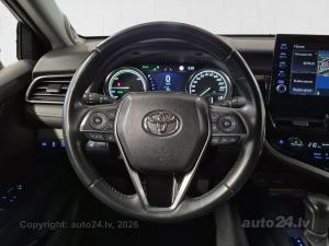 Balts Toyota Camry 2021 Tallina, ar dzinēja tilpumu 2.50 L un nobraukumu 70 tūkst. km par 29990 €, foto 13 vietnē AUTOMOTO.COM.LV