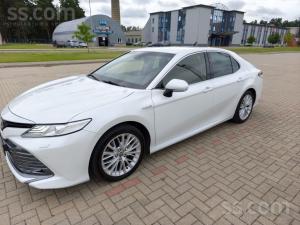 Balts Toyota Camry 2021 Rīga, ar dzinēja tilpumu 2.50 L un nobraukumu 124 tūkst. km par 24500 €, foto 3 vietnē AUTOMOTO.COM.LV