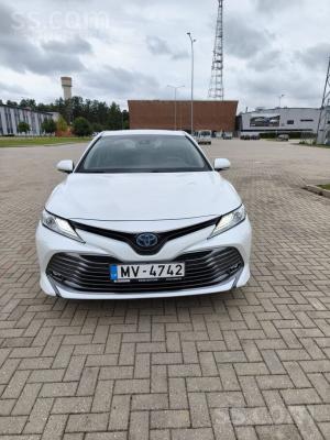 Balts Toyota Camry 2021 Rīga, ar dzinēja tilpumu 2.50 L un nobraukumu 124 tūkst. km par 24500 €, foto 7 vietnē AUTOMOTO.COM.LV