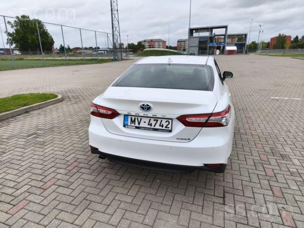 Balts Toyota Camry 2021 Rīga, ar dzinēja tilpumu 2.50 L un nobraukumu 124 tūkst. km par 24500 €, foto 8 vietnē AUTOMOTO.COM.LV