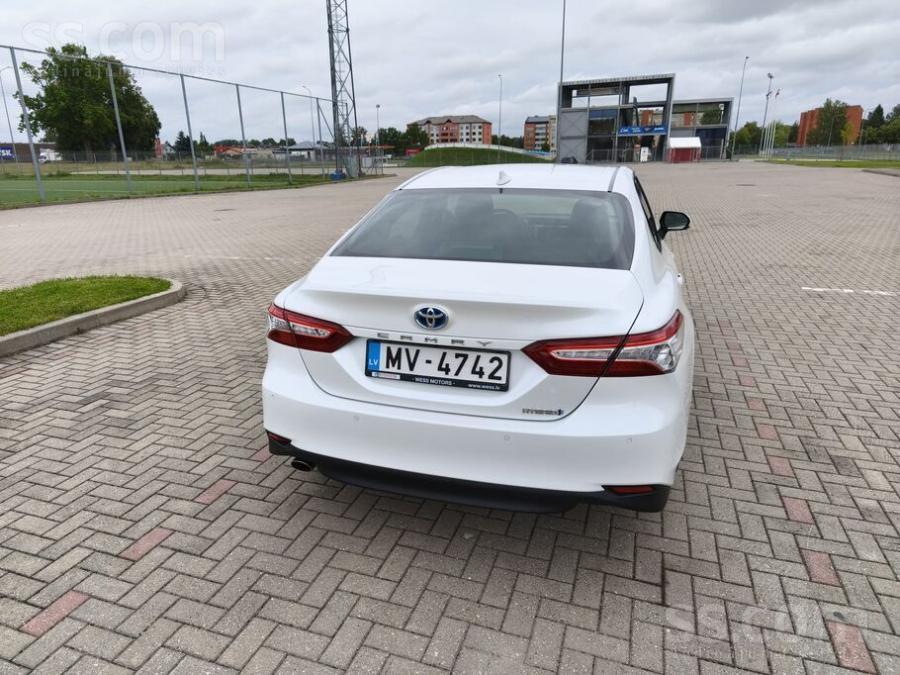 Balts Toyota Camry 2021 Rīga, ar dzinēja tilpumu 2.50 L un nobraukumu 124 tūkst. km par 24500 €, foto 8 vietnē AUTOMOTO.COM.LV