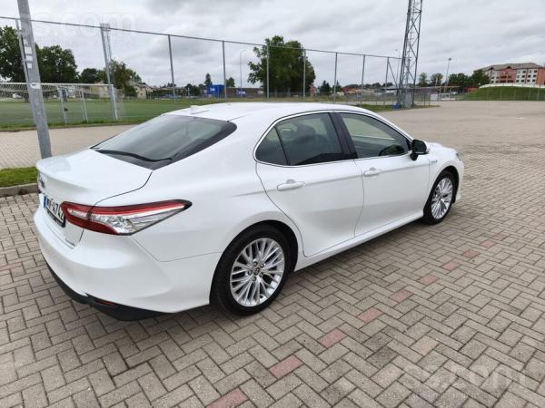 Balts Toyota Camry 2021 Rīga, ar dzinēja tilpumu 2.50 L un nobraukumu 124 tūkst. km par 24500 €, foto 9 vietnē AUTOMOTO.COM.LV