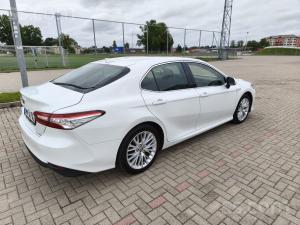 Balts Toyota Camry 2021 Rīga, ar dzinēja tilpumu 2.50 L un nobraukumu 124 tūkst. km par 24500 €, foto 9 vietnē AUTOMOTO.COM.LV