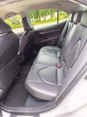 Balts Toyota Camry 2021 Rīga, ar dzinēja tilpumu 2.50 L un nobraukumu 124 tūkst. km par 24500 €, foto 15 vietnē AUTOMOTO.COM.LV